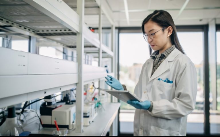 Improving Laboratory Efficiency: A Guide To Laboratory Work Benches | Lab Consulting Services